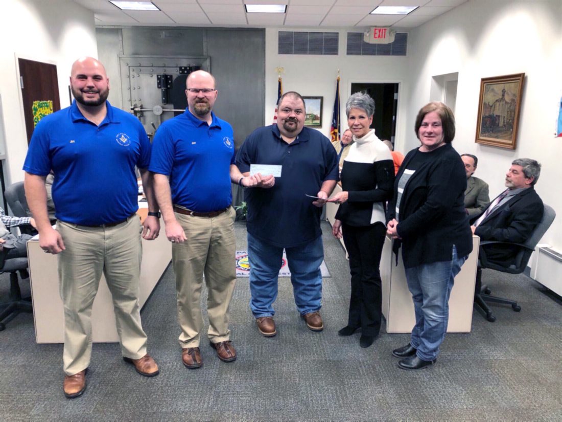 Palestine gets gifts for disc golf course | News, Sports, Jobs ...